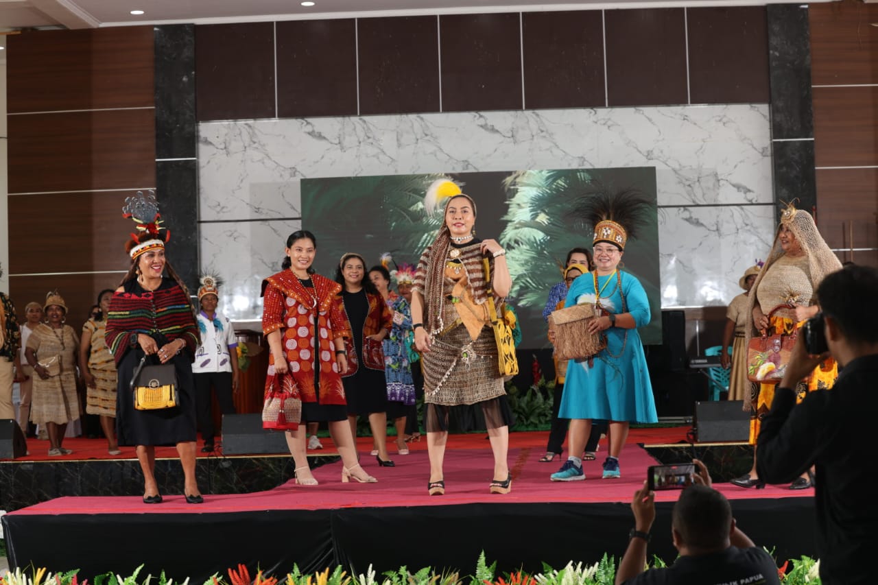 Peringati Hari Noken Se Dunia, TP PKK Provinsi Papua Tengah Gelar Lomba ...
